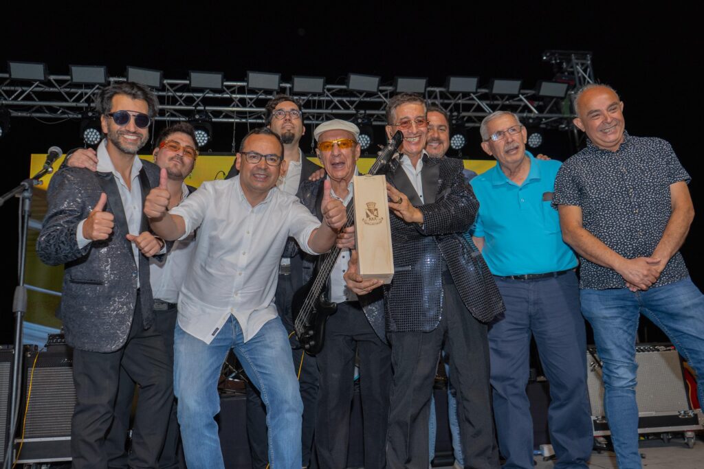 La Noche de la Motoneta en Chillán Viejo rememoró éxitos de los 70 ...